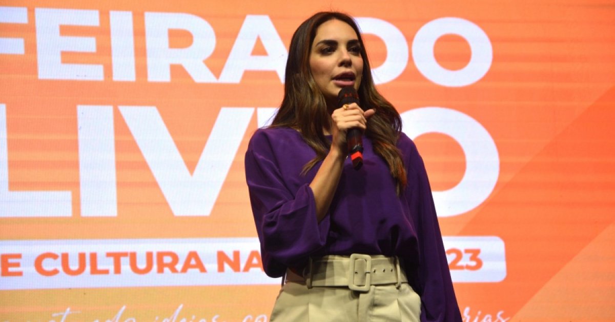 Autismo foi tema de conversa com a escritora Violet Shibuta na Feira do ...